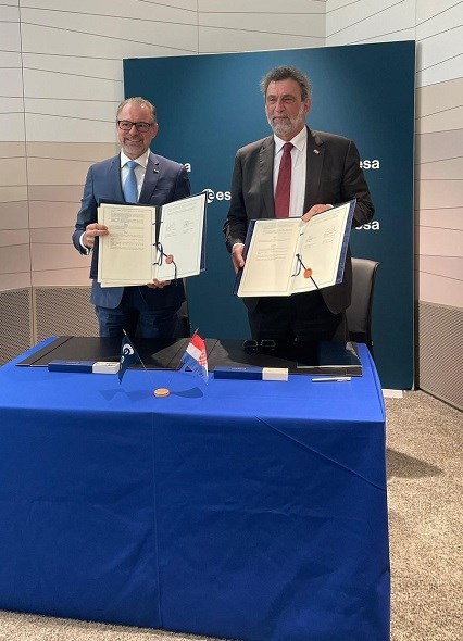 Ministarstvo znanosti, obrazovanja i mladih - Ministar Fuchs potpisao ...