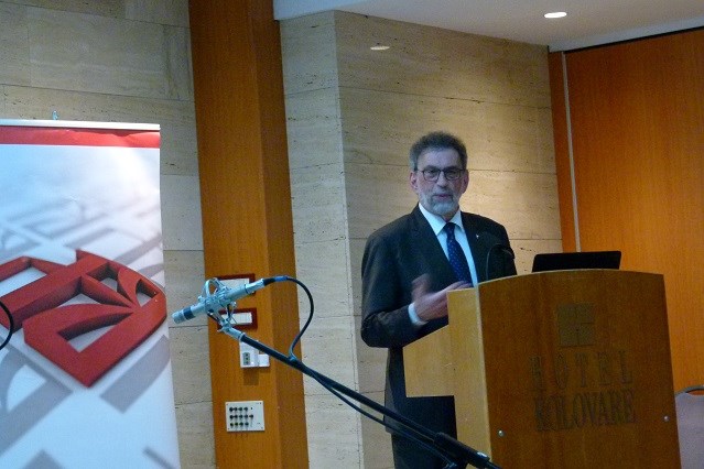 Ministarstvo znanosti, obrazovanja i mladih - Ministar Fuchs na Prvom ...